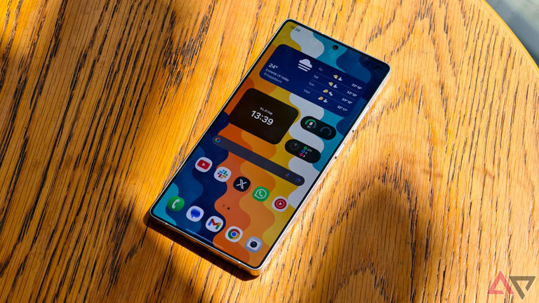 Samsung Galaxy S25's latest monthly security patch goes international