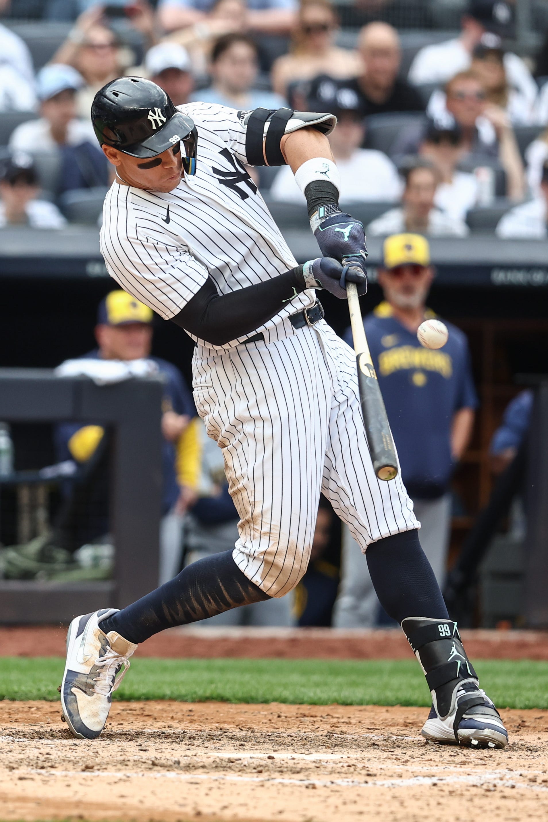 No torpedo bat here: How Yankees' Aaron Judge is off to a hot HR start ...