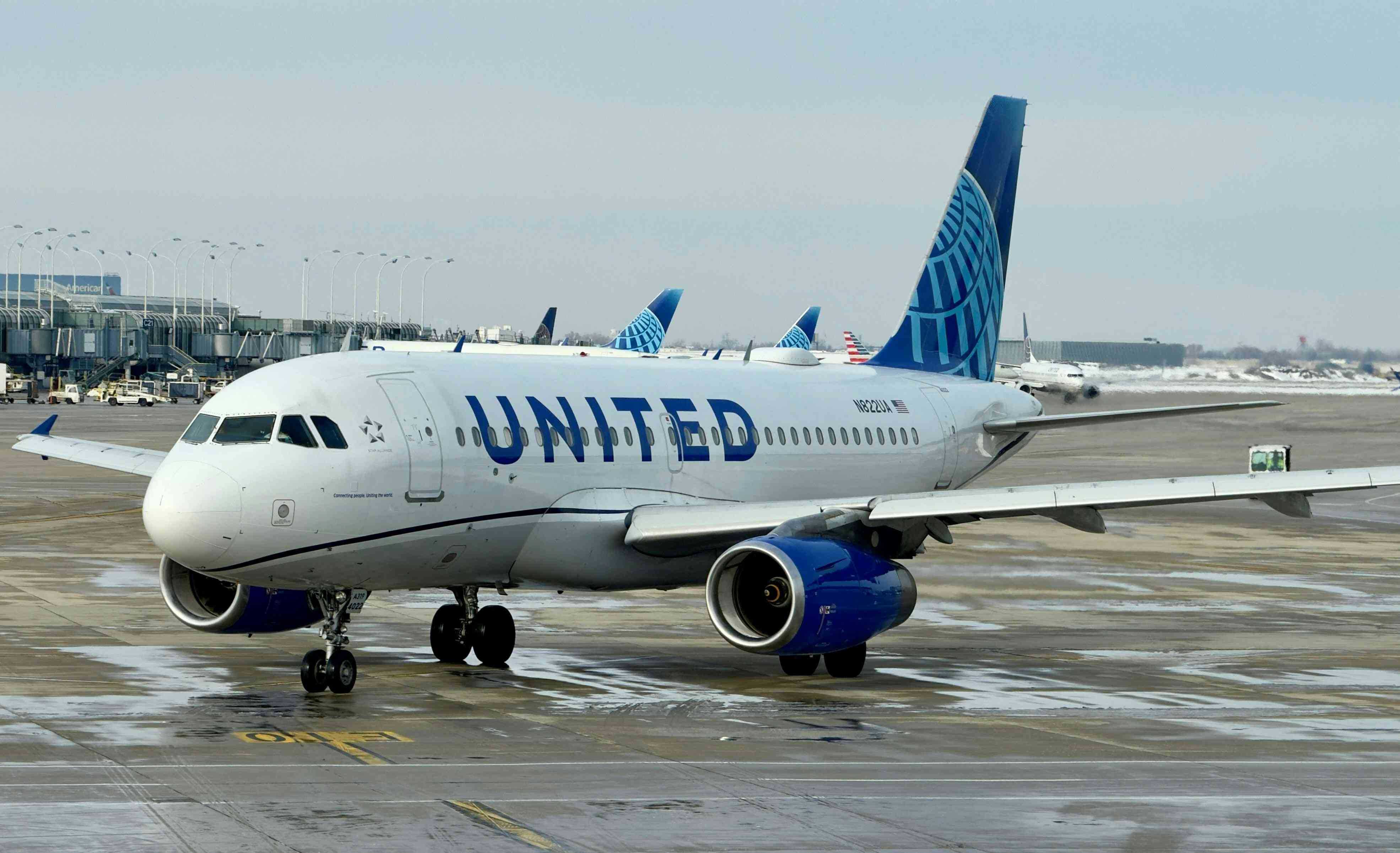 United To Launch First Flight With Free Starlink Wi-Fi in May