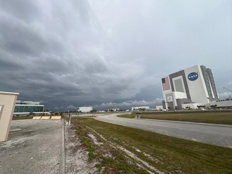 First of SpaceX double-header: Starlink mission launches from Florida ...