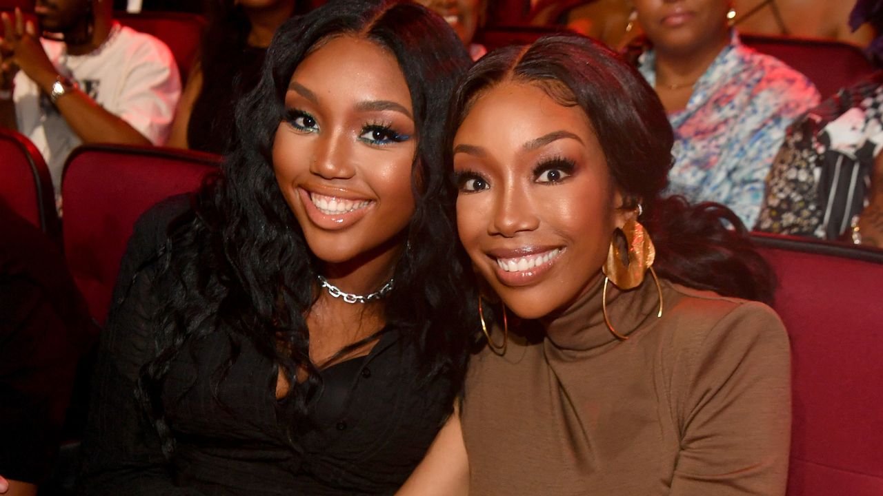 Brandy’s Daughter, Sy’rai Smith, Has Graduated With Her Bachelor’s Degree