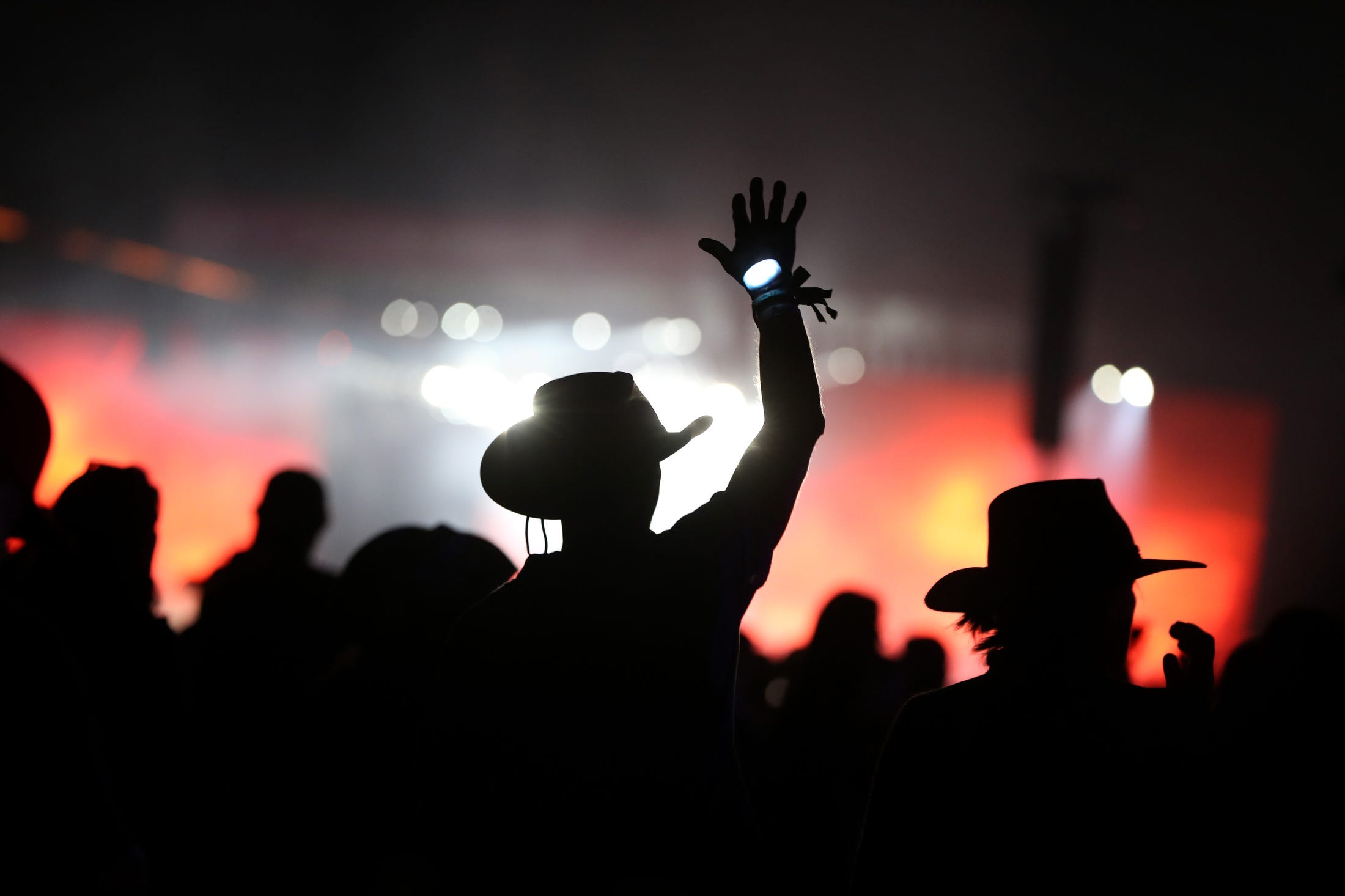Stagecoach 2025 set times: See when singers Jelly Roll, Luke Combs ...