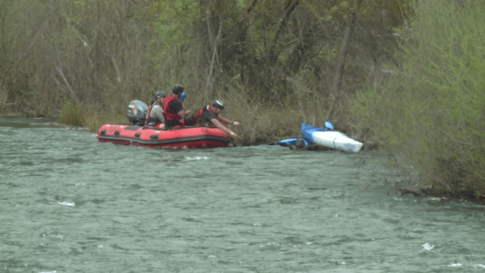 2 rescued after kayak flips over, traps them on island in San Joaquin River