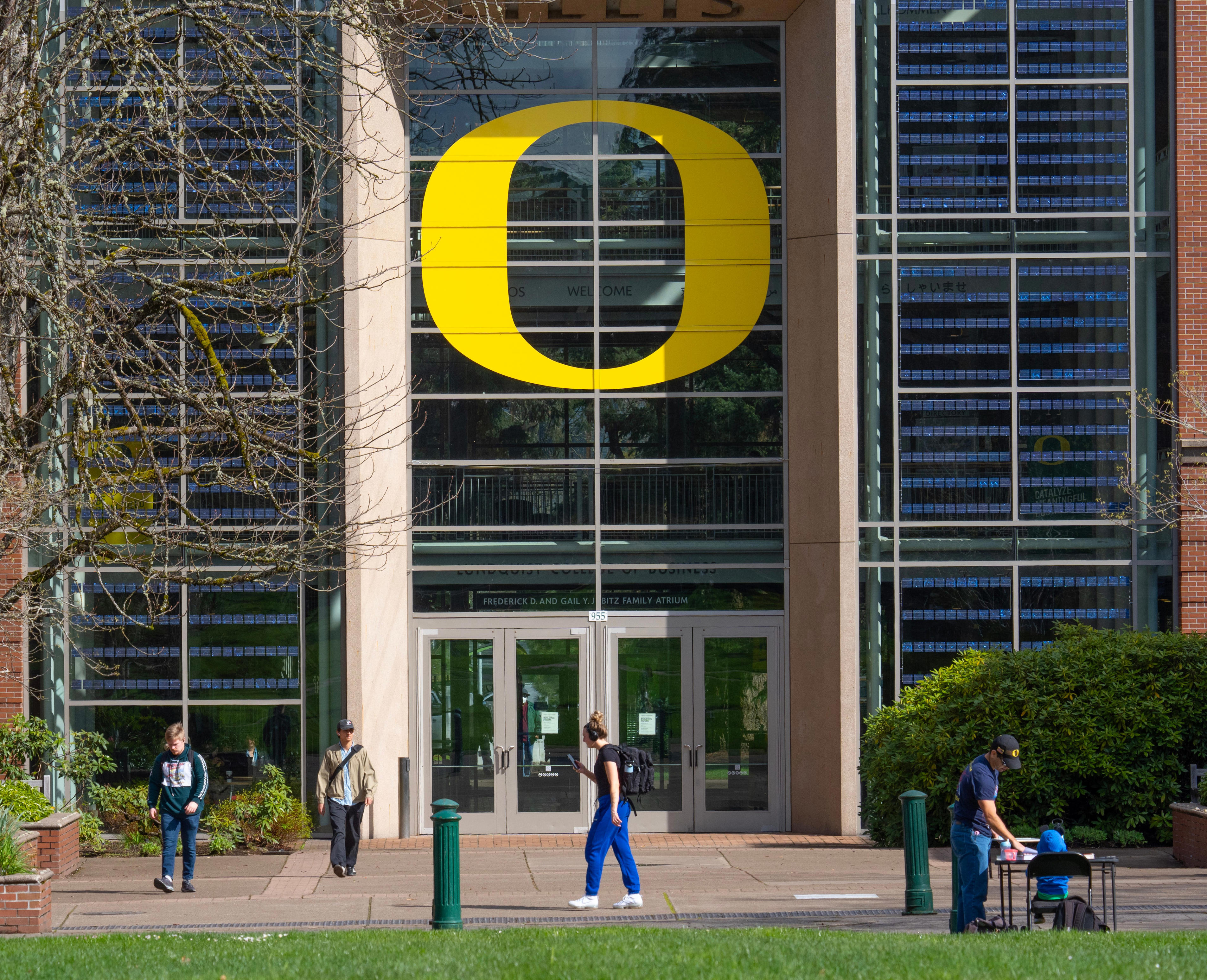 Strike on hold: University of Oregon and faculty union reach tentative ...