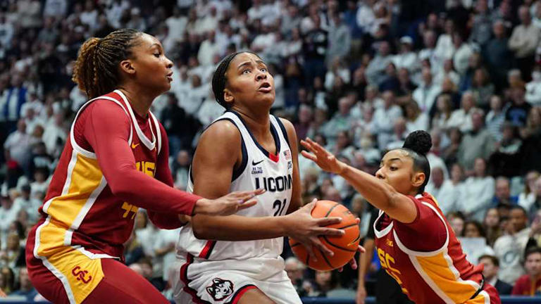 UConn vs. USC Preview: How, Who to Watch in Elite Eight Date