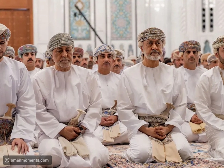Sultan Haitham Performs Eid Prayers at Sultan Qaboos Mosque