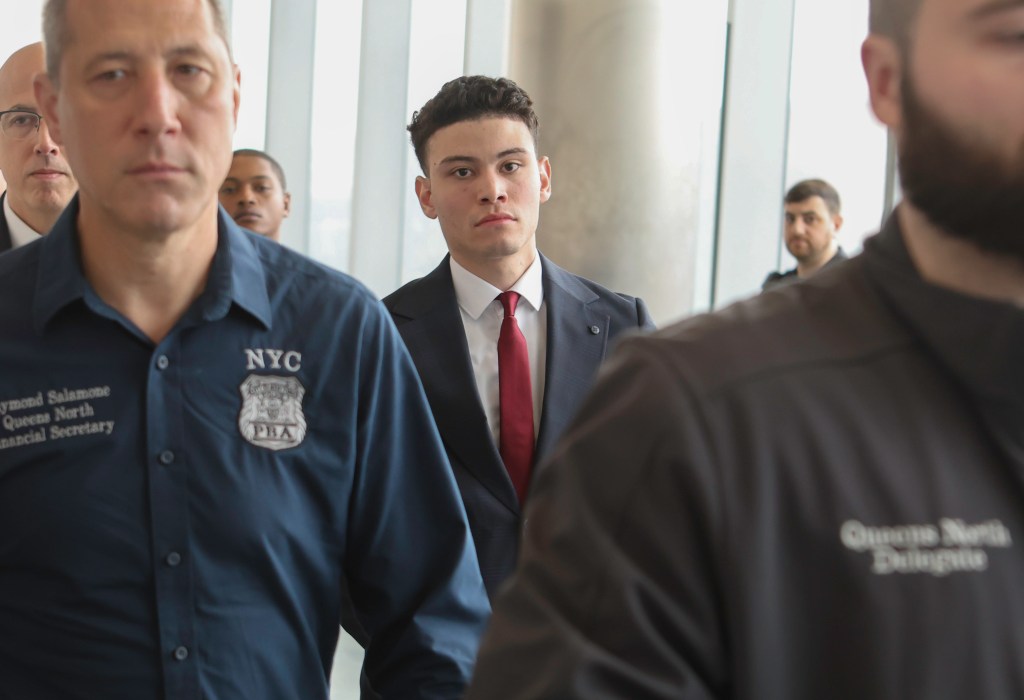 Two on-duty NYPD cops groped, robbed hooker after 311 call to infamous ...