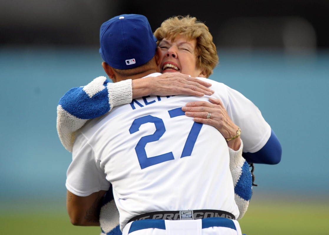 Longtime Los Angeles Dodgers Organist Nancy Bea Hefley Dies