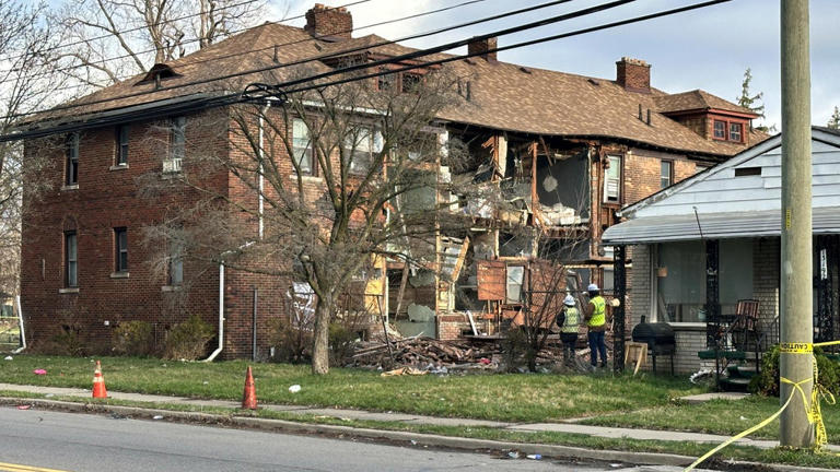 Fire, possible explosion at West Detroit apartment building injures 13 ...