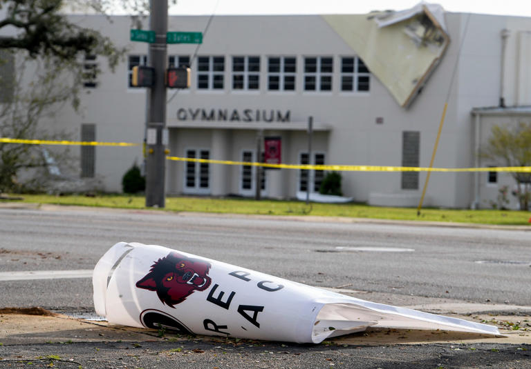 Alabama tornado that injured students was on the ground for less than ...