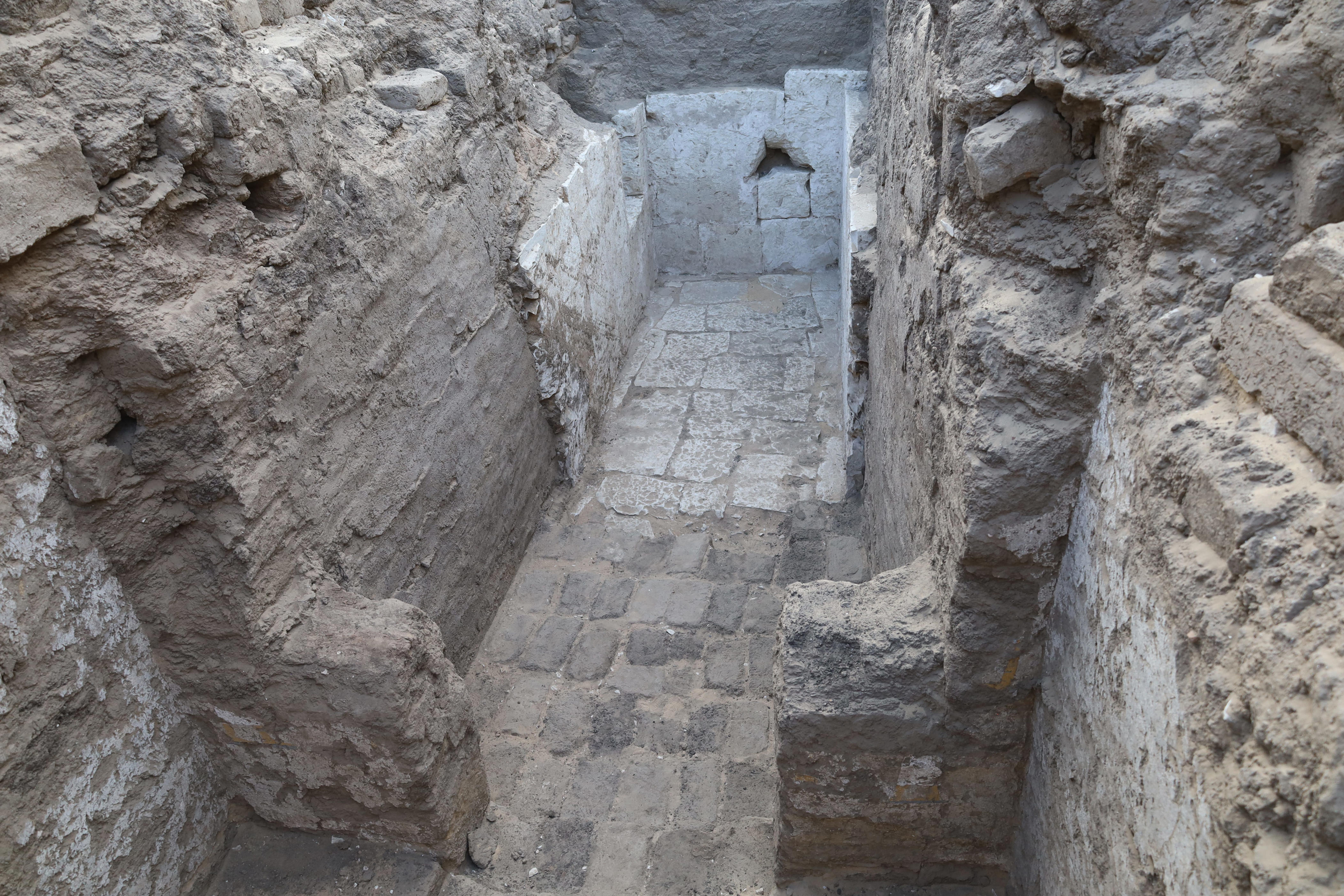 Archaeologists discovered a mysterious pharaoh from a war-ridden era of ...