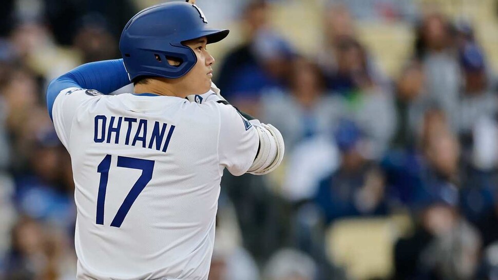 슈퍼스타 오타니, 유니폼 판매 MLB 1위…야마모토는 10위