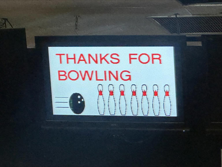 Final pin drops for beloved East Bay bowling alley