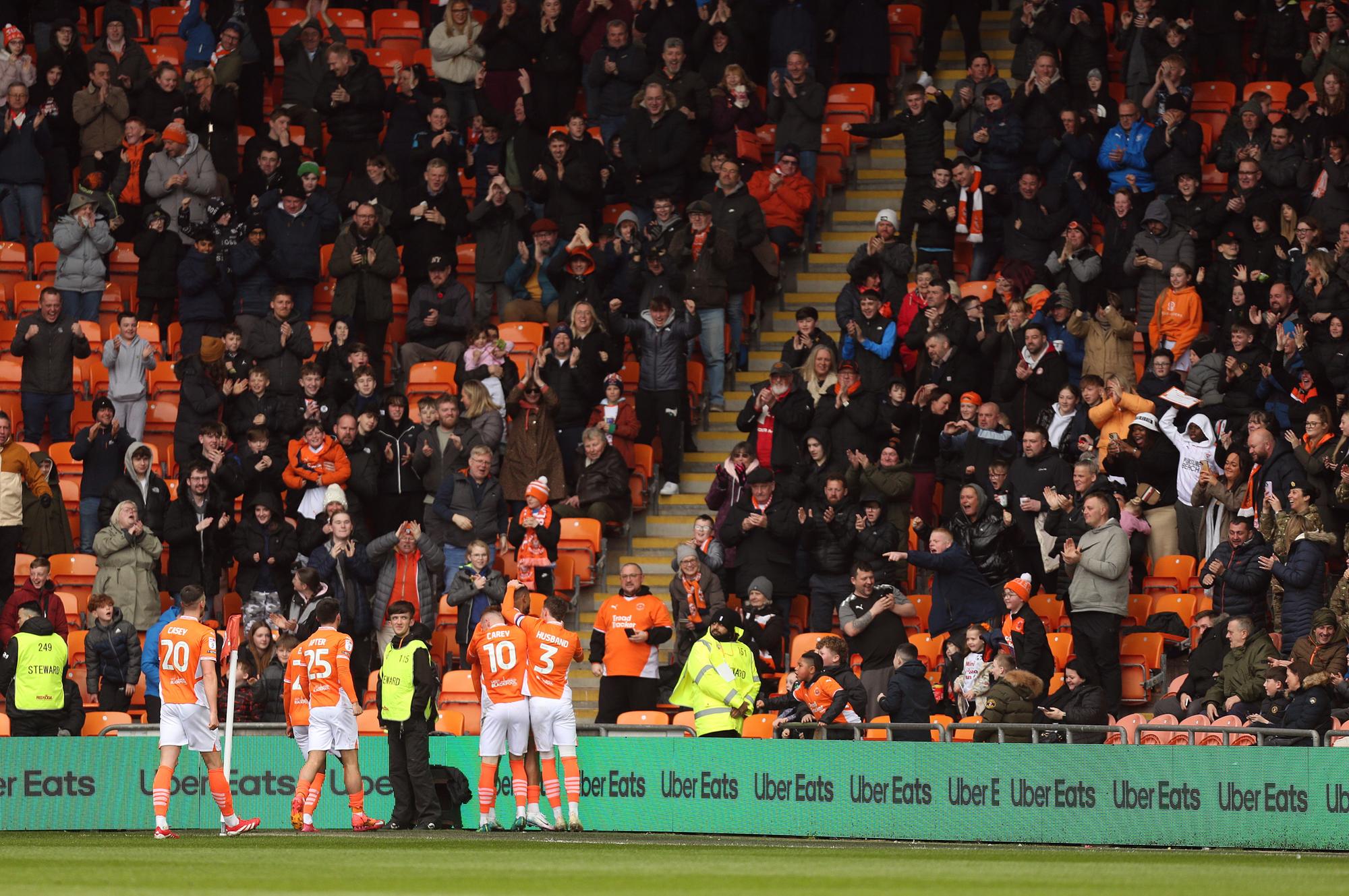 Blackpool v Reading injury news as 8 out and 1 doubt