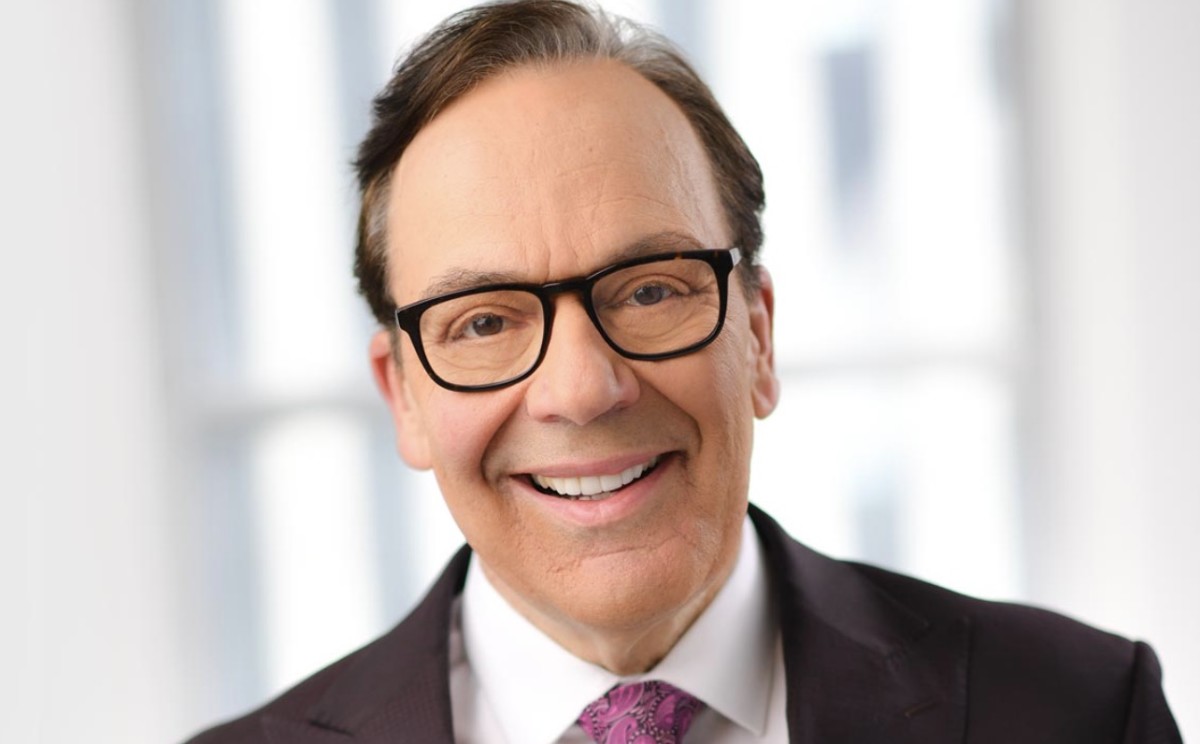 Longtime sports anchor Joe Schmit is leaving KSTP