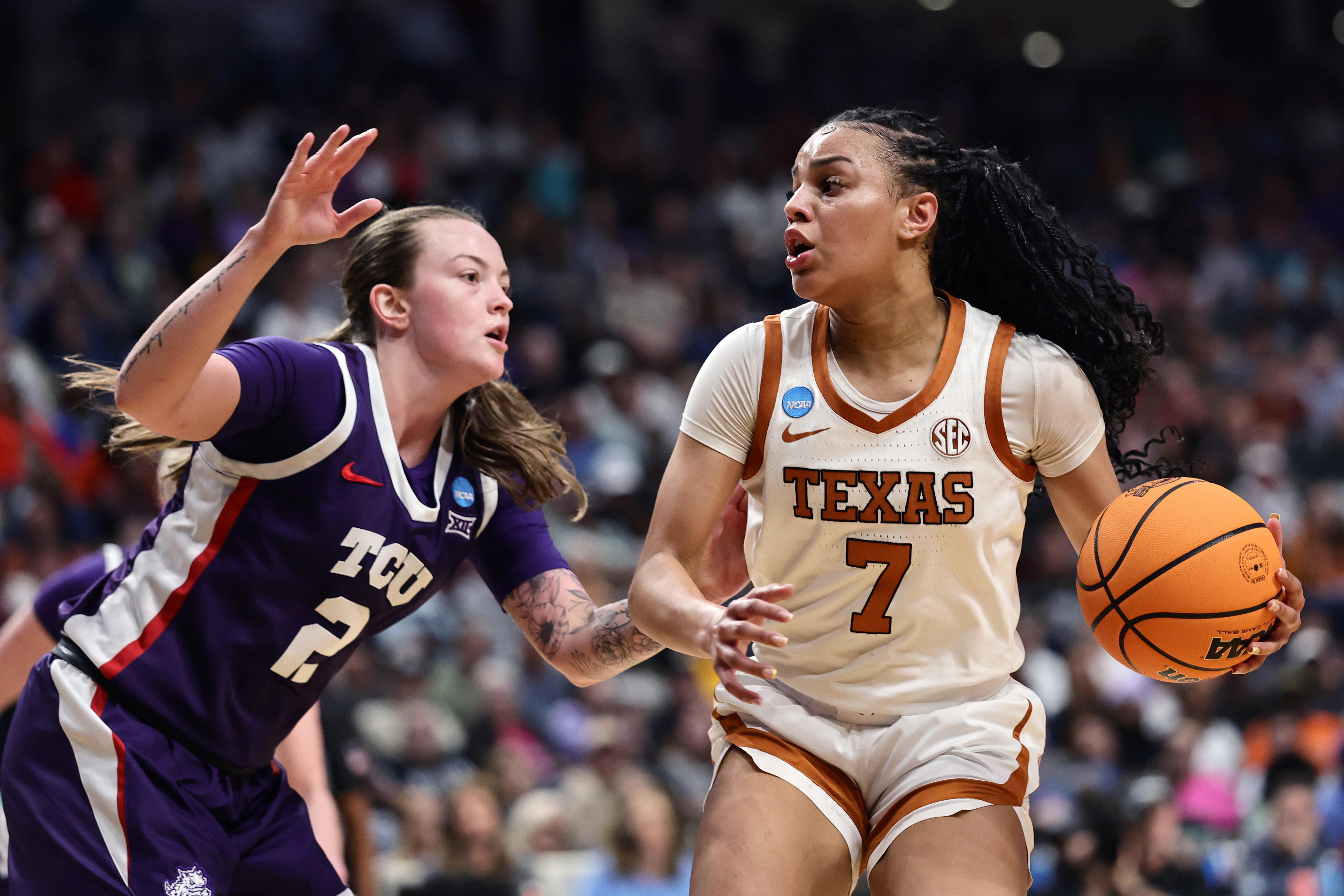 Texas Longhorns guard Jordan Lee wins gold with Team USA