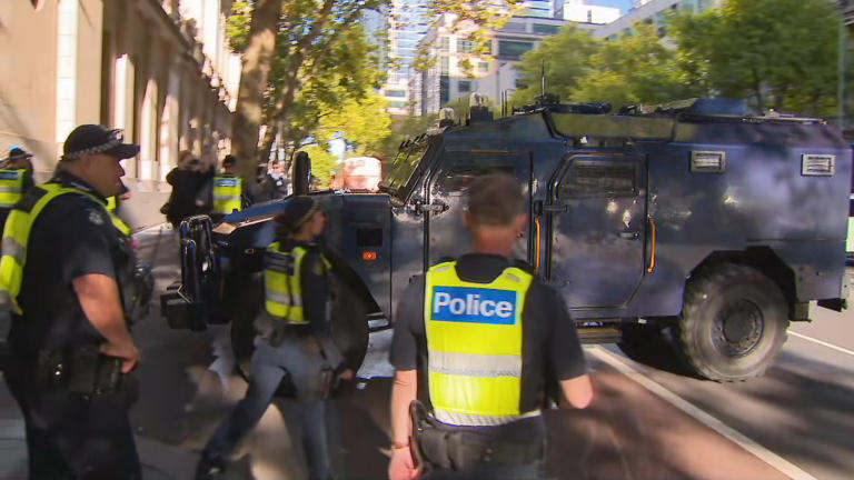 Notorious gangland figure Tony Mokbel offers $500k in appeal freedom bid