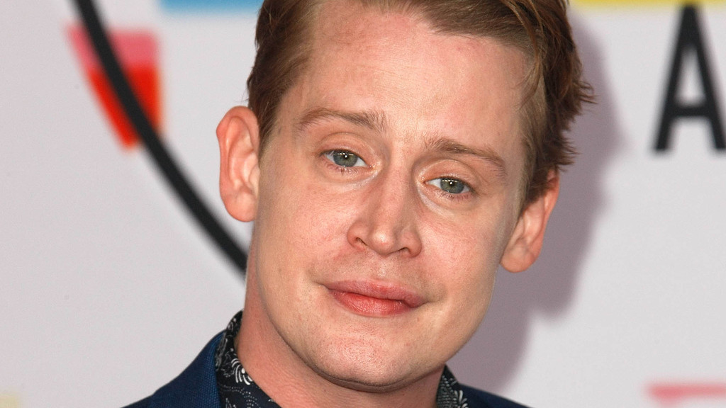 Macaulay Culkin blasts 'narcissistic' father after 30-year estrangement