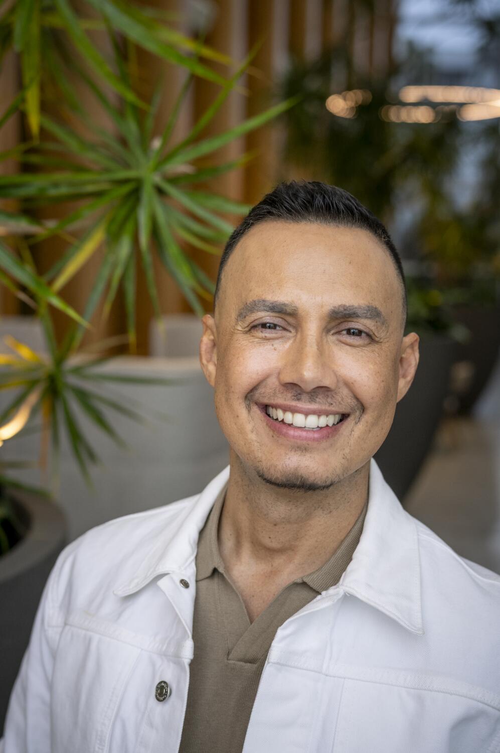 Luis Sandoval, Erika Reyna y Alejandra Espinoza quieren alegrarte tus ...