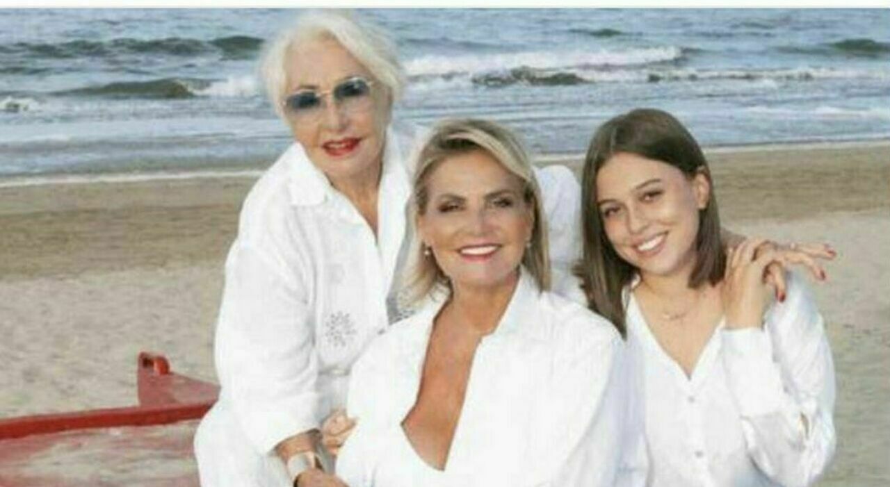 Simona Ventura: età, marito, figli, ex, carriera, ritocchi estetici ...