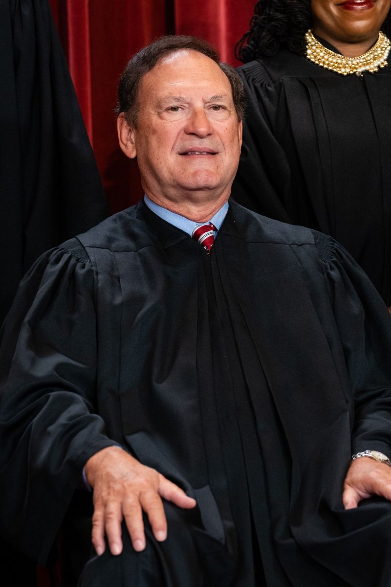 Famous birthdays for April 1: Samuel Alito Jr., Annette O'Toole