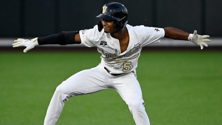 D1Baseball: NIL 2025 College Baseball Top 35 Rankings