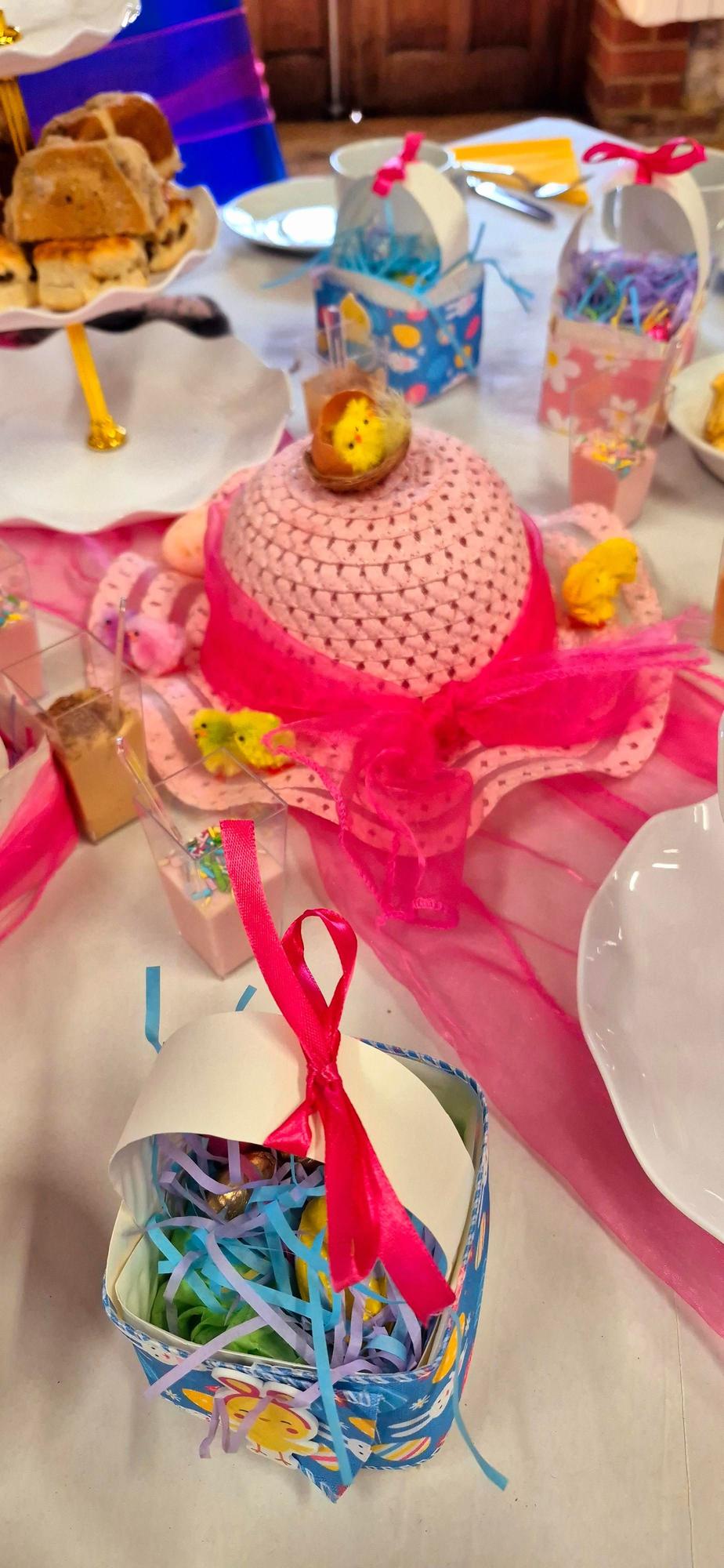 Golden angels shine in Worthing’s first celebration event!