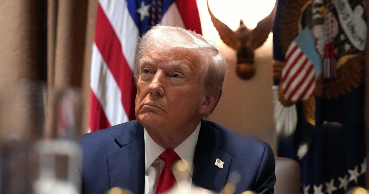 Trump "Very Angry" With Putin—Delays Call Over Ukraine War