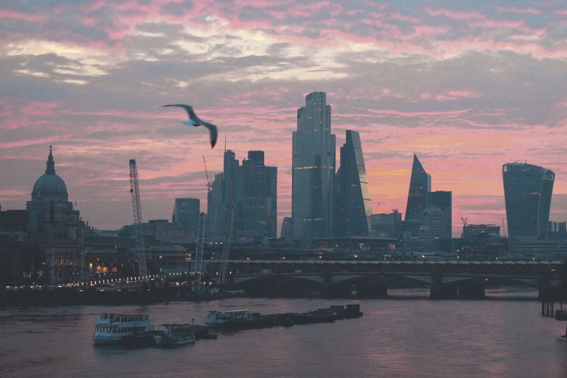 Peel Hunt shares edge up as City broker cuts costs to reduce losses