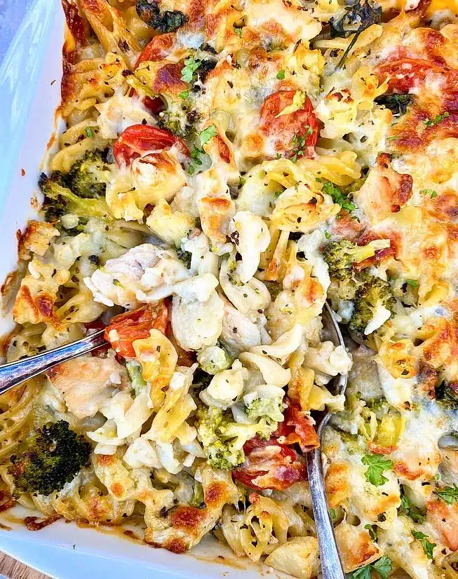 This Cheesy Baked Chicken Pasta Is the Midweek Dinner Hero You’ve Been ...