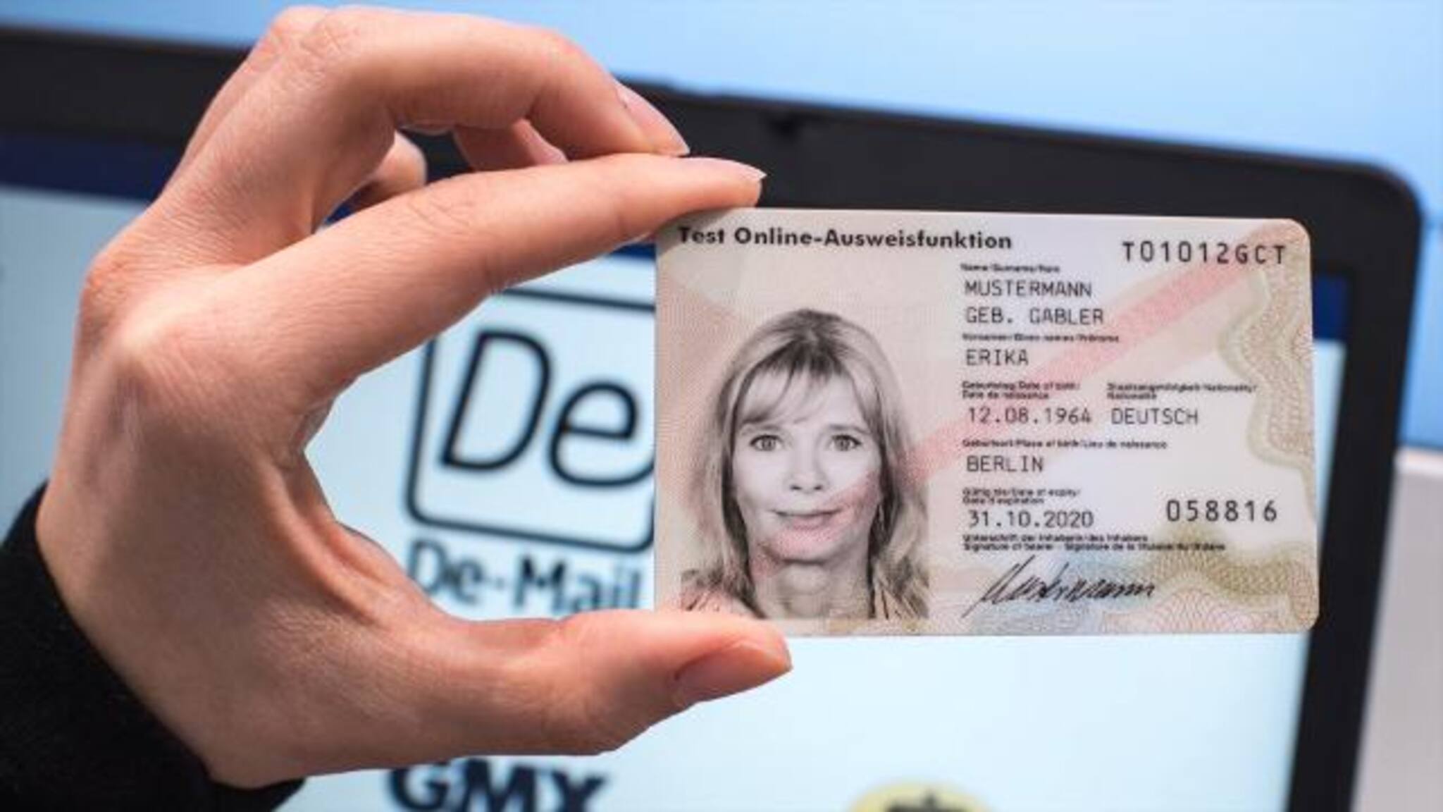 Passbilder ab Mai 2025 nur noch digital: Neue Regeln für ...