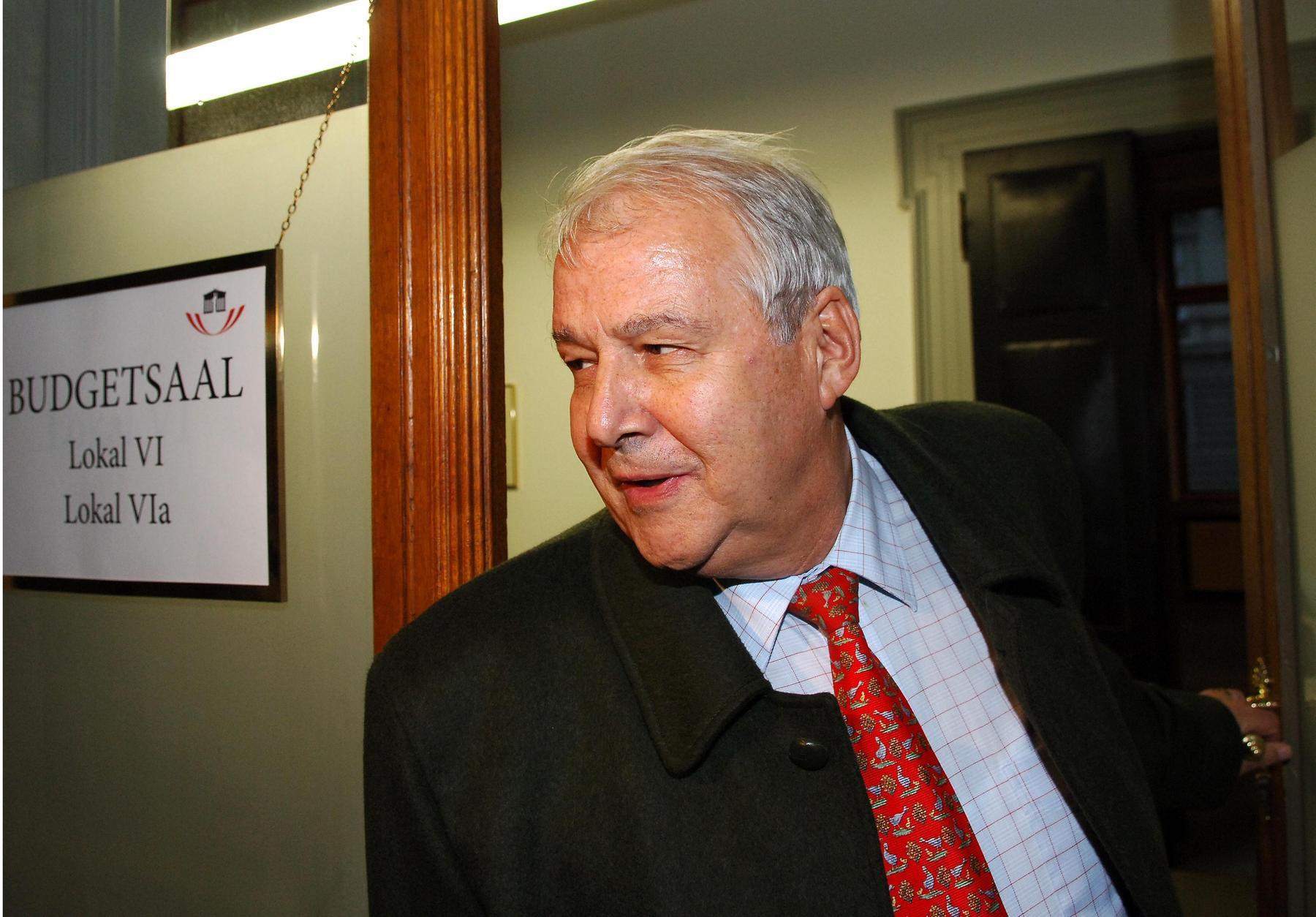 Gemeindebau nach Ex-Finanzminister Edlinger benannt