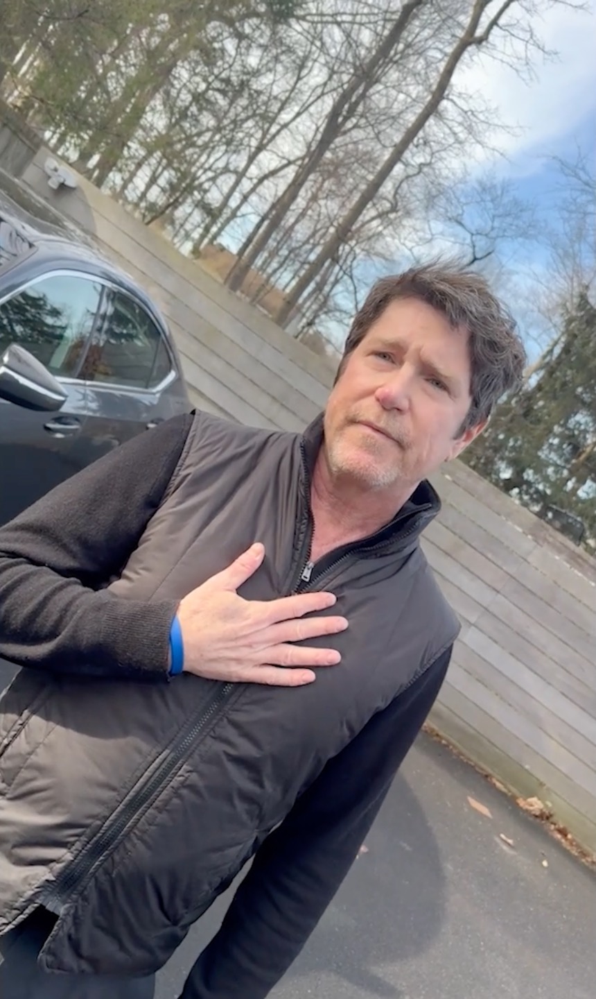 Furious Tesla owner confronts Elon Musk hater allegedly caught ...