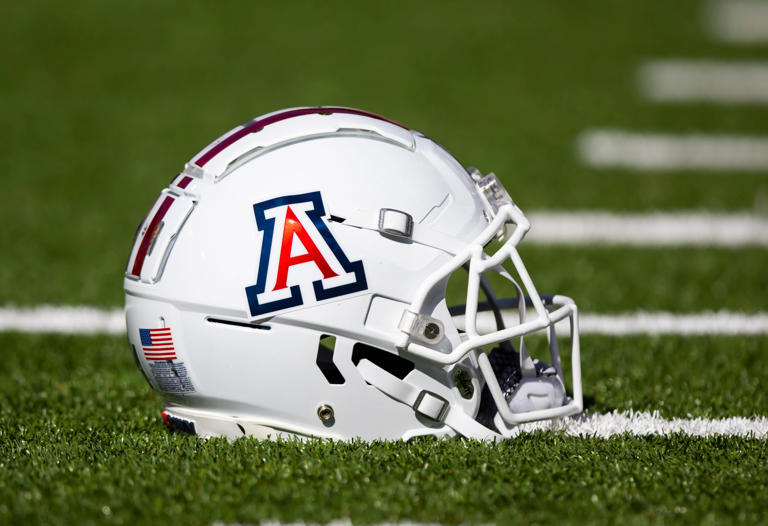 Iowa Football: Week 11 Hawkeyes bowl projection roundup