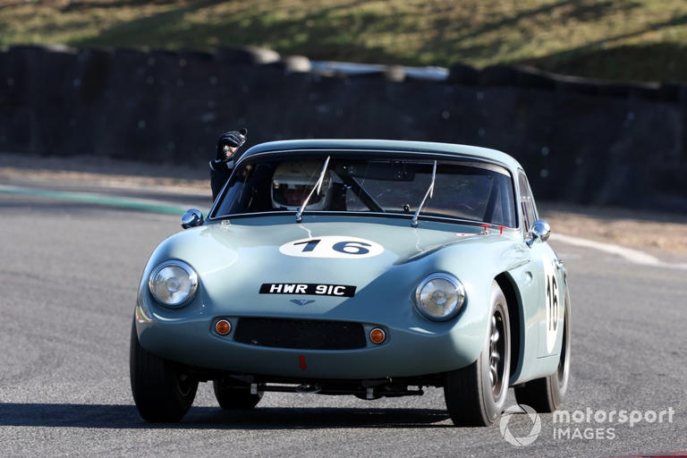 Ryan continues his winning run as Equipe season begins