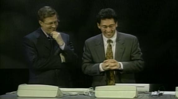 Il «blue screen of death» durante la presentazione di Windows 98