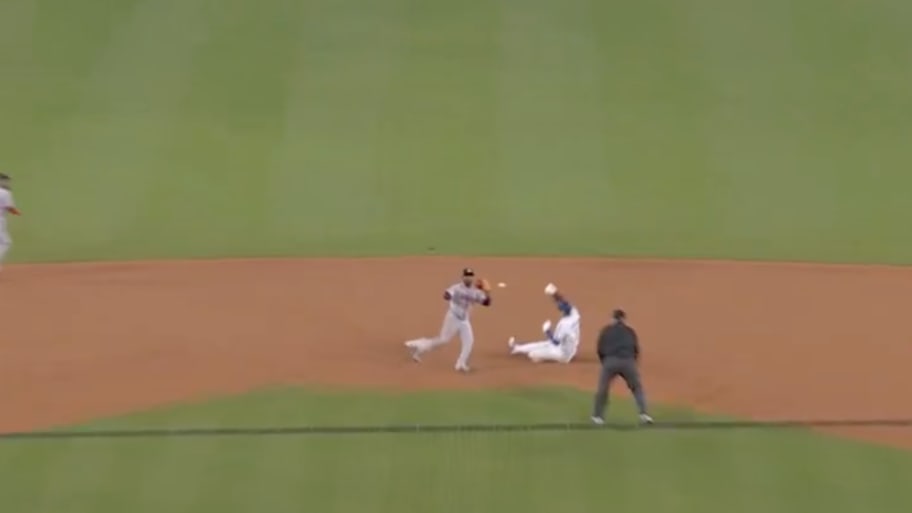 Shohei Ohtani Uses New Slide Technique for First Time in Regular Season