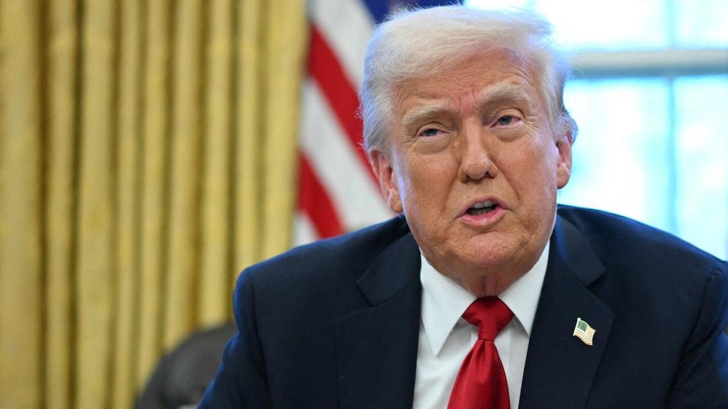 Judge extends block on parts of Trump executive order targeting Chicago ...