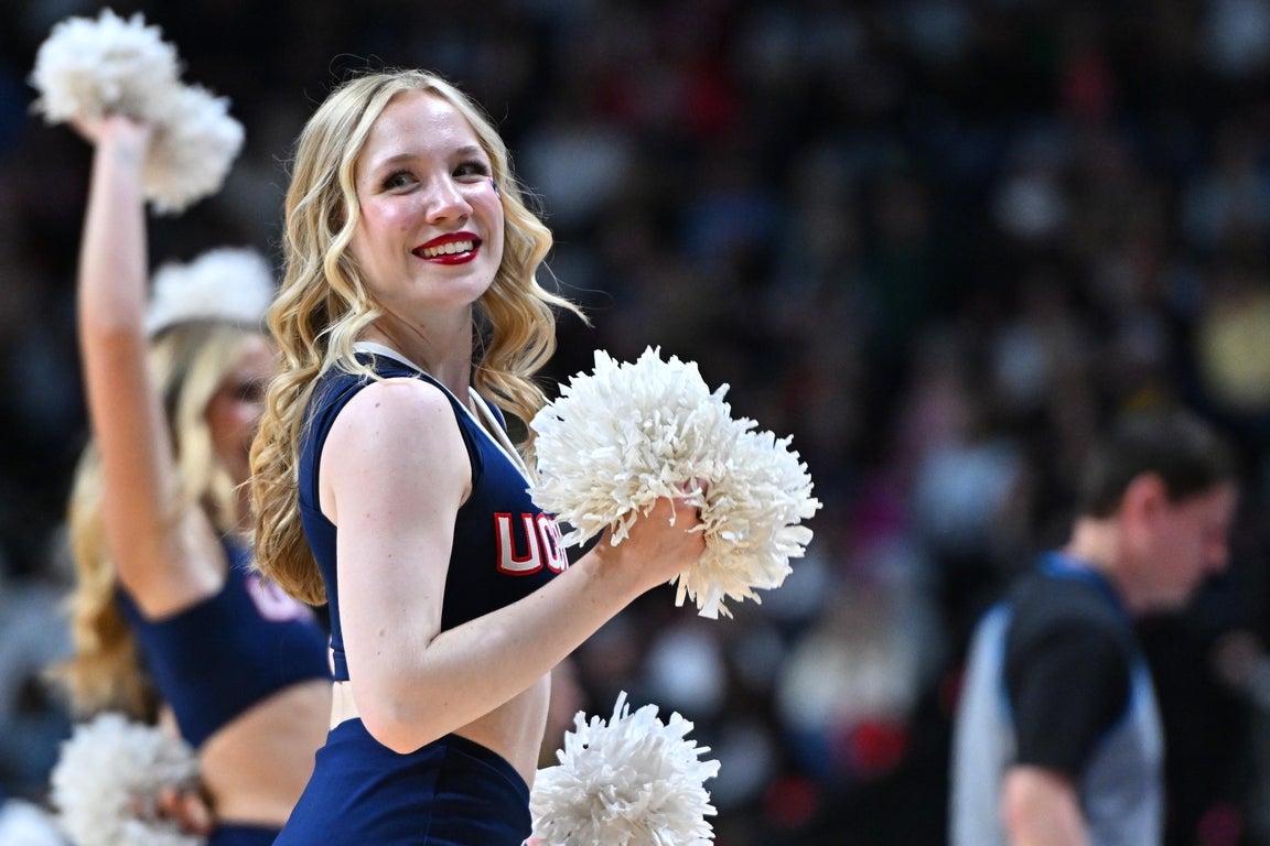 Our 10 favorite cheerleader photos from Monday's NCAA basketball ...