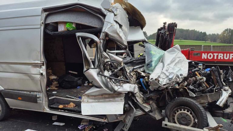 Vier tote Frauen: Fotos zeigen Ausmaß von Horror-Crash