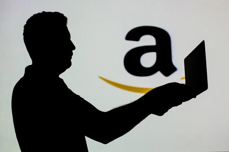 Amazon down as hundreds of shoppers say checkout problem happens 'yet ...