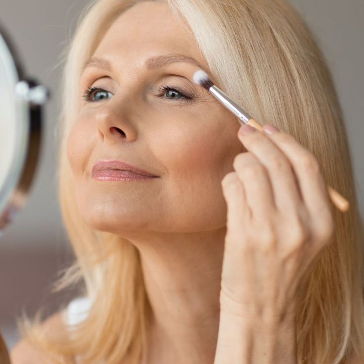 Paupières tombantes : fini le maquillage qu'on ne voit pas, voici l ...