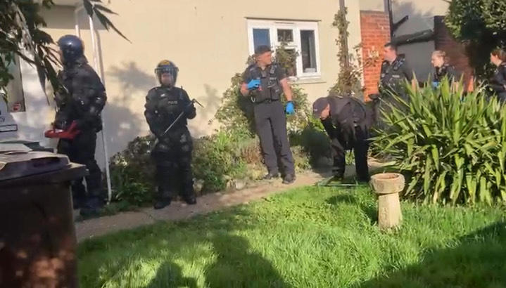 Police smash through door in dramatic Gosport drugs raid - update