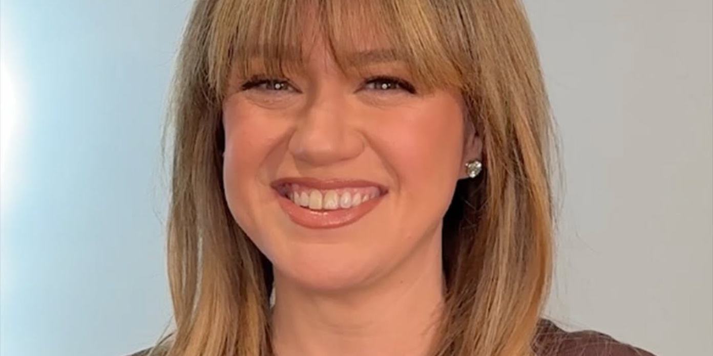 At 42, this singer reveals herself without makeup