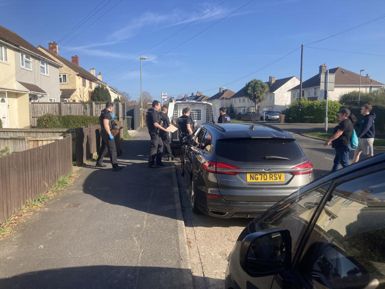 Police smash through door in dramatic Gosport drugs raid - update