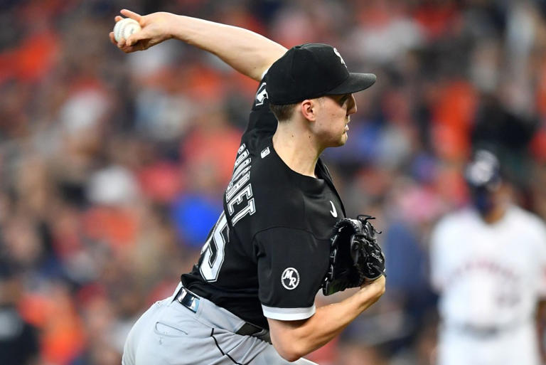 Boston Red Sox, pitcher Garrett Crochet agree to $170M extension