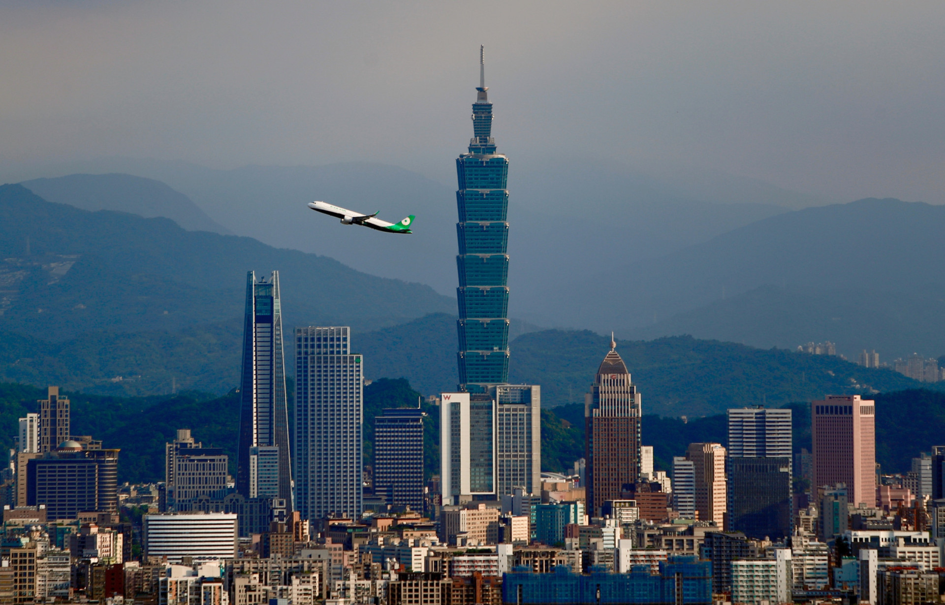 The busiest international flight routes in the world, ranked