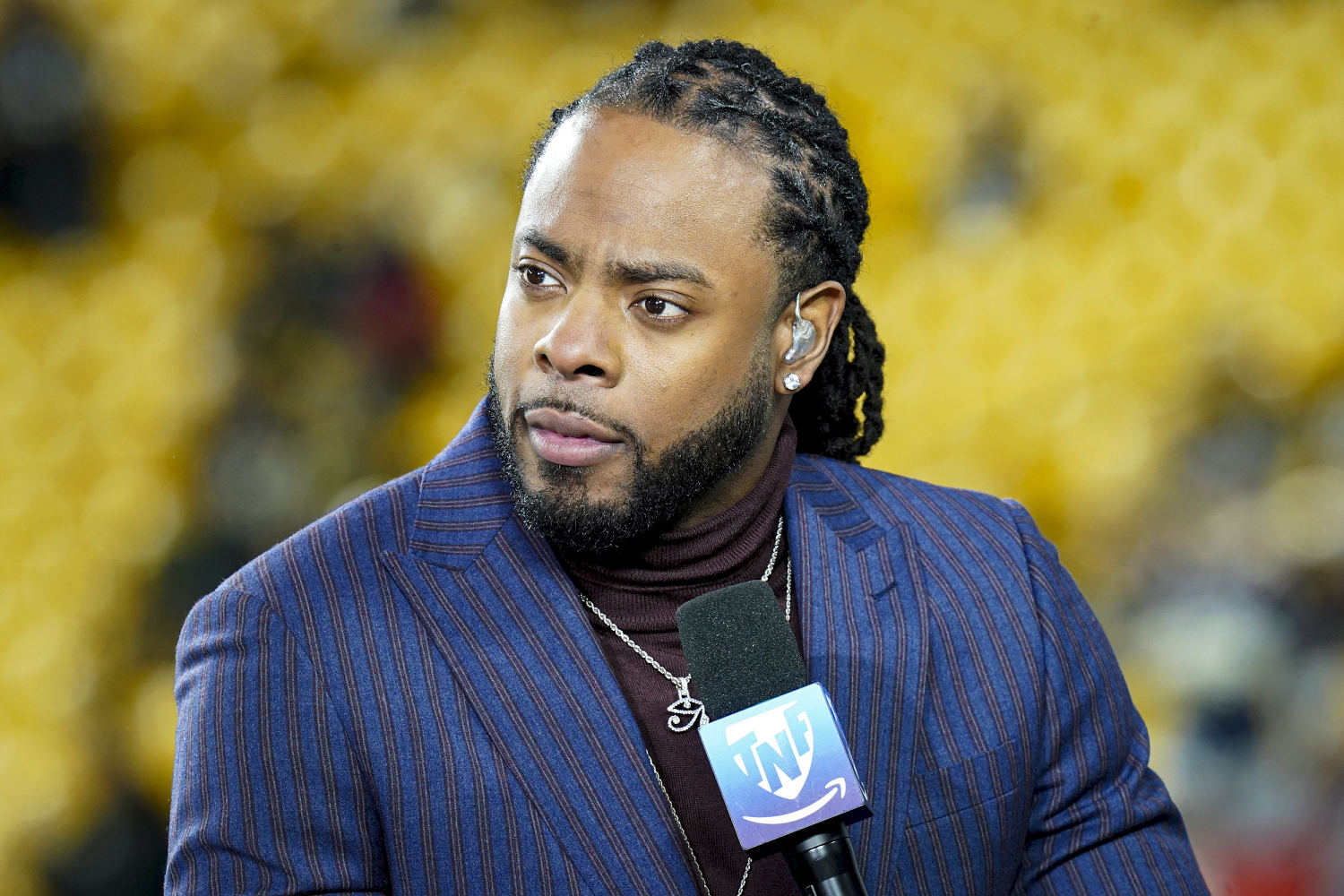 Video shows gunmen breaking into home of former Seahawks cornerback ...