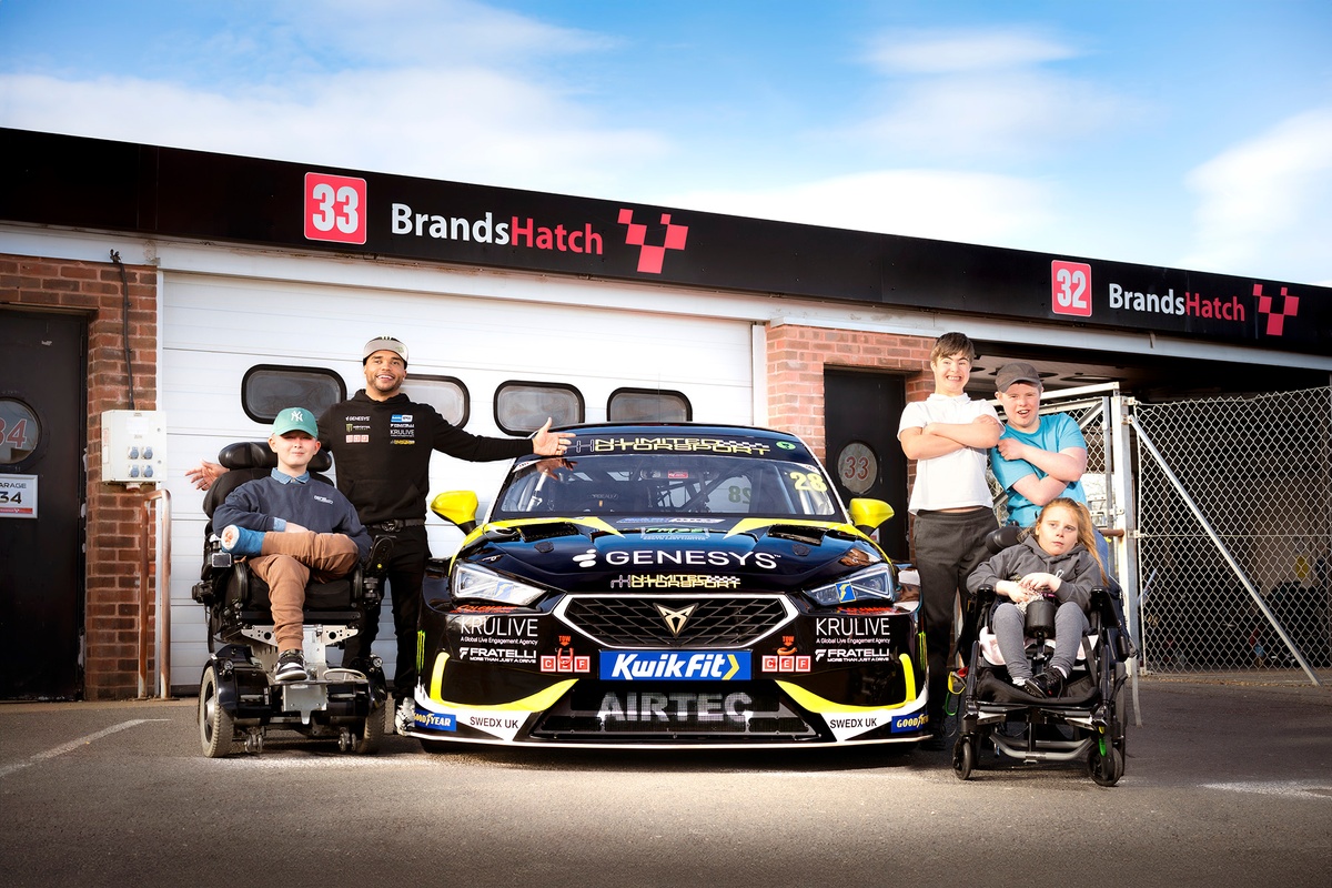 Hamilton makes surprise return to BTCC grid