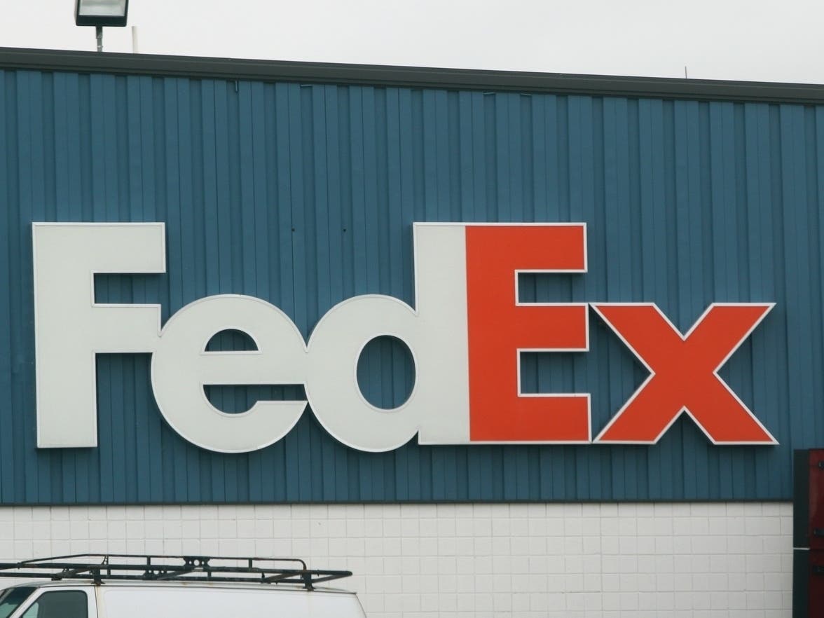 FedEx Driver Shoved To Ground, Package Stolen In Daylight Robbery